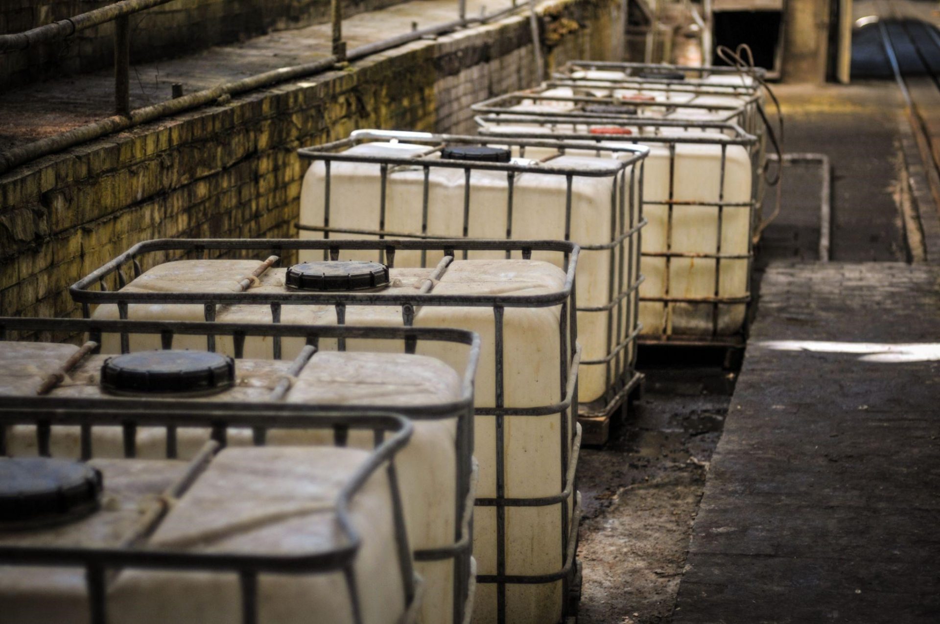 What Are The Different Types Of Chemical Waste And Its Management ...